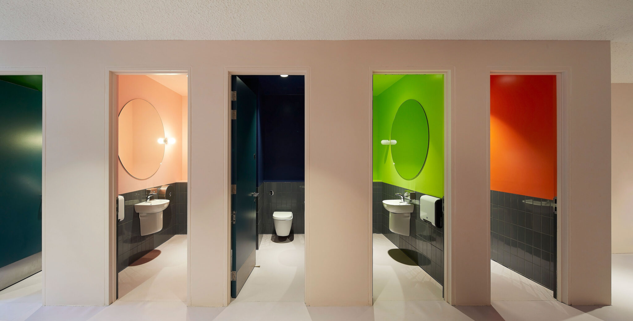 Young V&A - De Matos Ryan